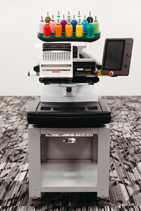 Bernina E16 PRO 16 Needle 16" Embroidery Machine, Stand, Cap Eq, 6 ...